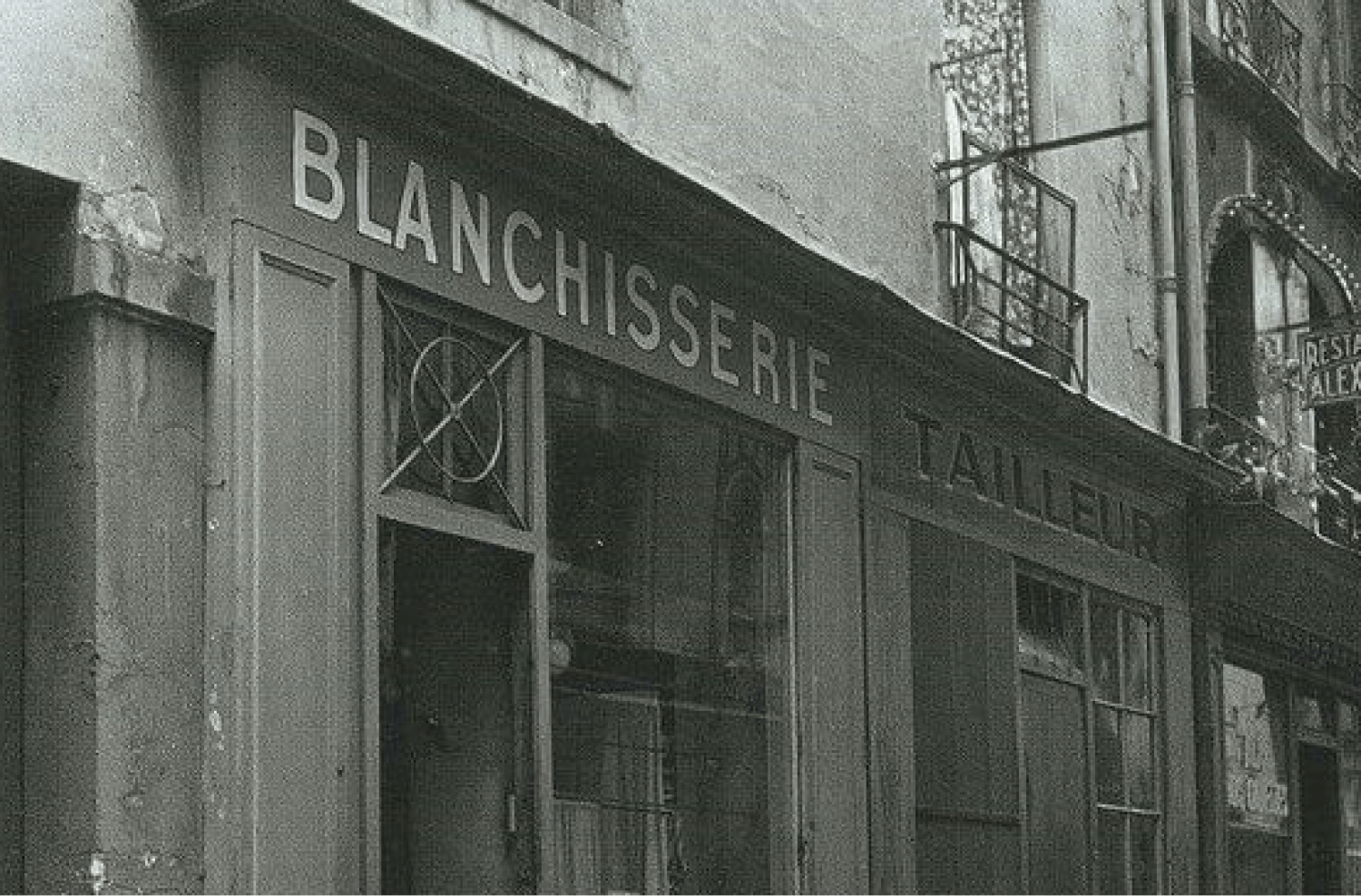 La Teinturerie | L'histoire des pressings à Paris| Votre Pressing Hermés